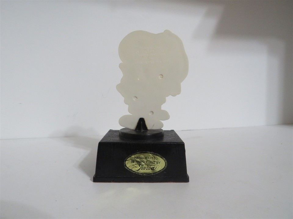 SNOOPY PEANUTS CHARLIE BROWN AVIVA VINTAGE TROPHY GRAM FIGURE FIGURINE ...