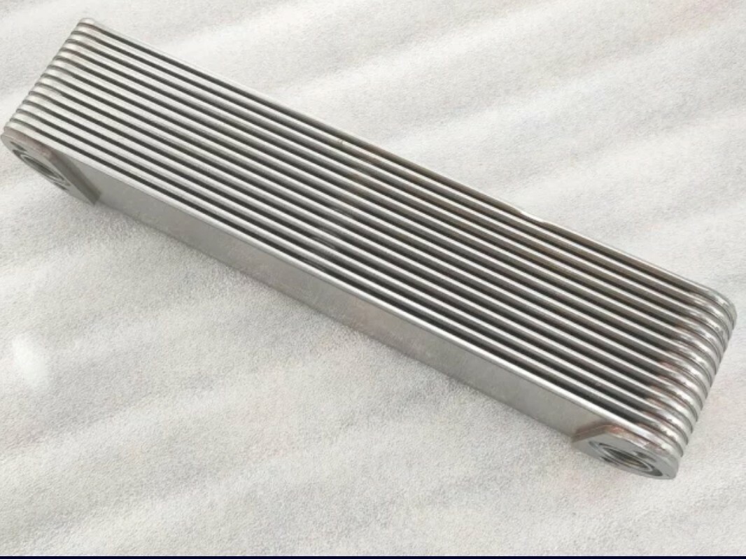 Kit CUMMINS ,OIL COOLER 4955831 | eBay