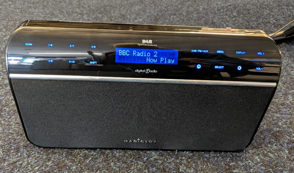MagicBox Touch Portable Digital DAB/FM Radio - Mains/Battery Powered ...
