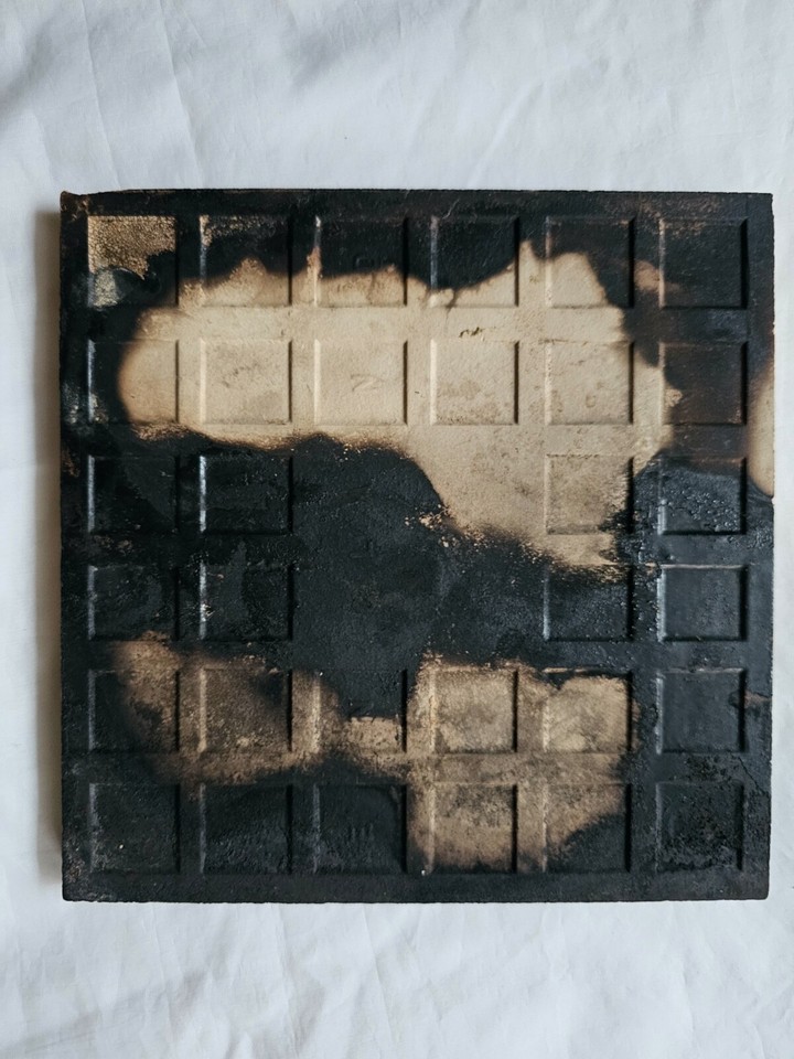 CHARMING FLORAL DESIGN 6 INCH TILE. (B) CIRCA 19TH CENTURY shabby chic ...