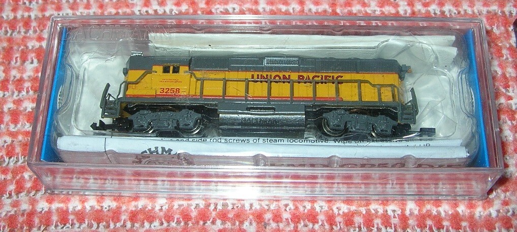 Union Pacific Bachmann HO Gp50 Diesel Locomotive up 3258 for sale ...