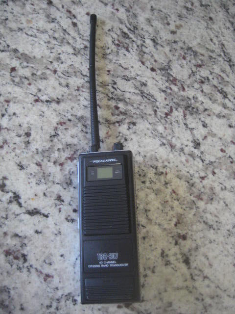 REALISTIC TRC-207 CITIZENS BAND TRANSCEIVER WALKIE TALKIE 21-1645 40 ...