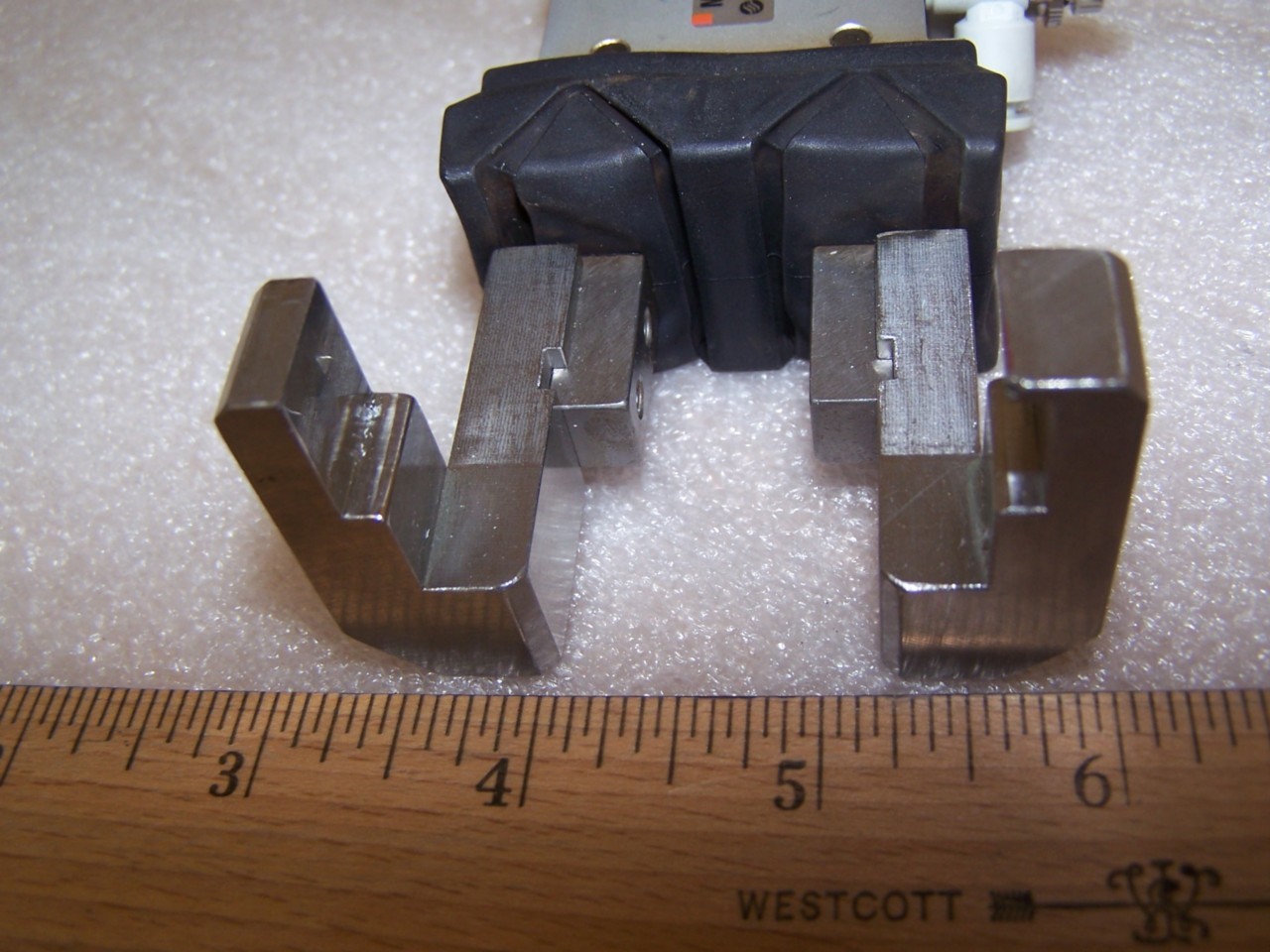 SMC MHZJ2-20D Parallel Air Gripper Double Acting Finger 20mm Bore Dust ...