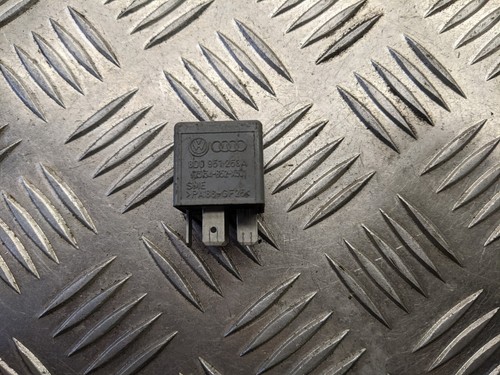 D19 Volkswagen Relay Unité De Contrôle Module 8D0951253A | eBay