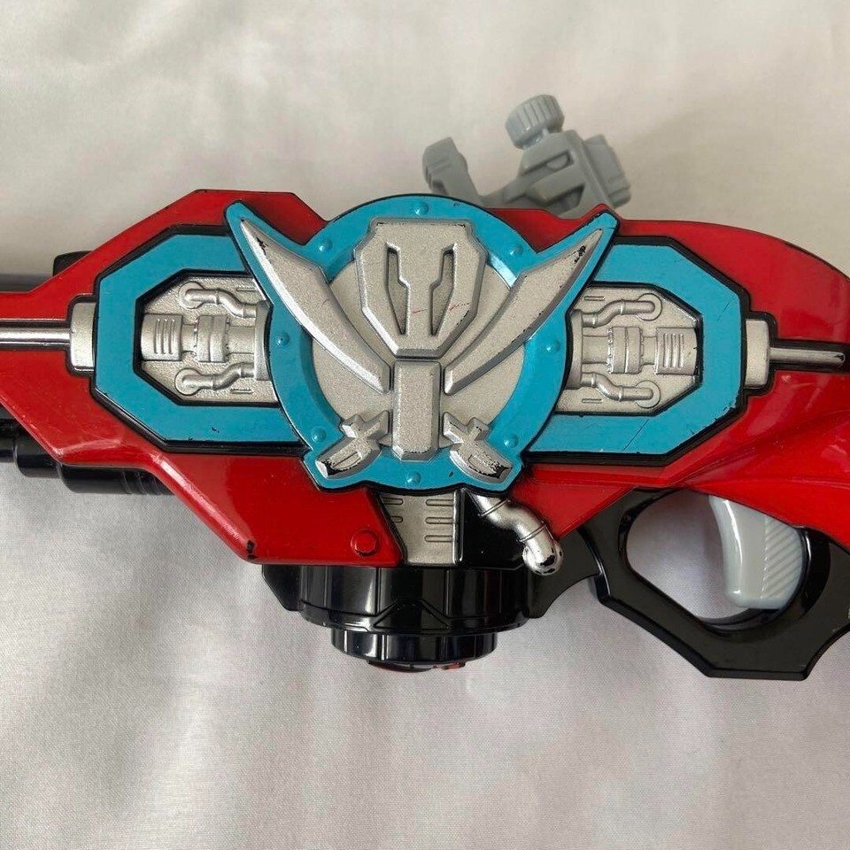 Power Rangers Kaizoku Sentai Gokaiger DX Gokai Gun & Ranger Keys Set ...