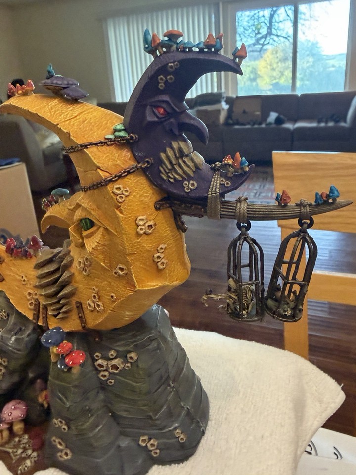 Warhammer Loonshire Gloomspite Gitz Bad Moon Loonshrine Well Painted ...