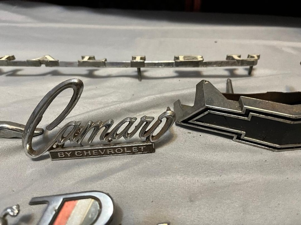 Lot of 12 pcs Vintage Emblems for Mustang Chevy Chevelle Camaro Pinto ...