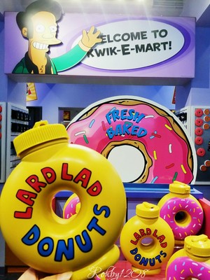 Universal Studios Simpsons Lard Lad Giant Pink Donut Souvenir Sipper ...