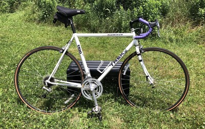 Bicycles - Trek 1100 - Nelo's Cycles