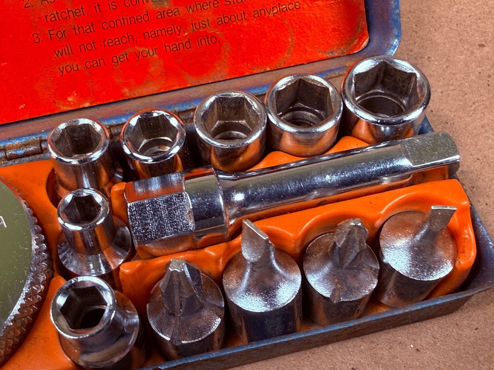 Vintage 1/4” FINGERTIP RATCHET SET From Japan ~ 13 Pieces w/ Metal Case ...