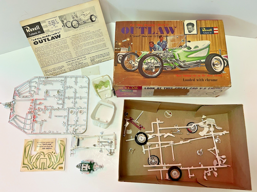 Original Revell Ed "Big Daddy" Roth's Outlaw Model Kit / 1962 H-1282: ...
