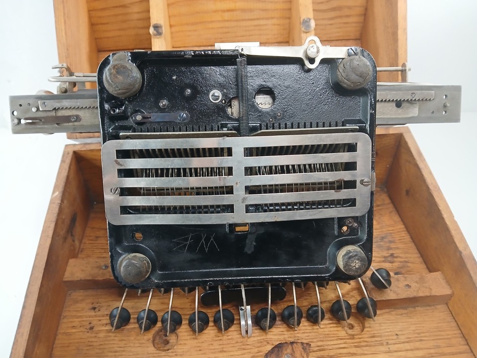 c.1893 No.5 Blickensderfer Typewriter Stamford CT w/ Original Oak Case ...