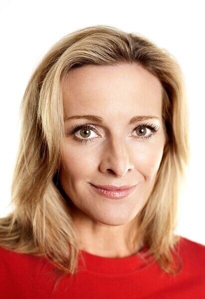 Gabby Logan Unsigned 6" x 4" Photo - Beautiful Welsh presenter *273 | eBay
