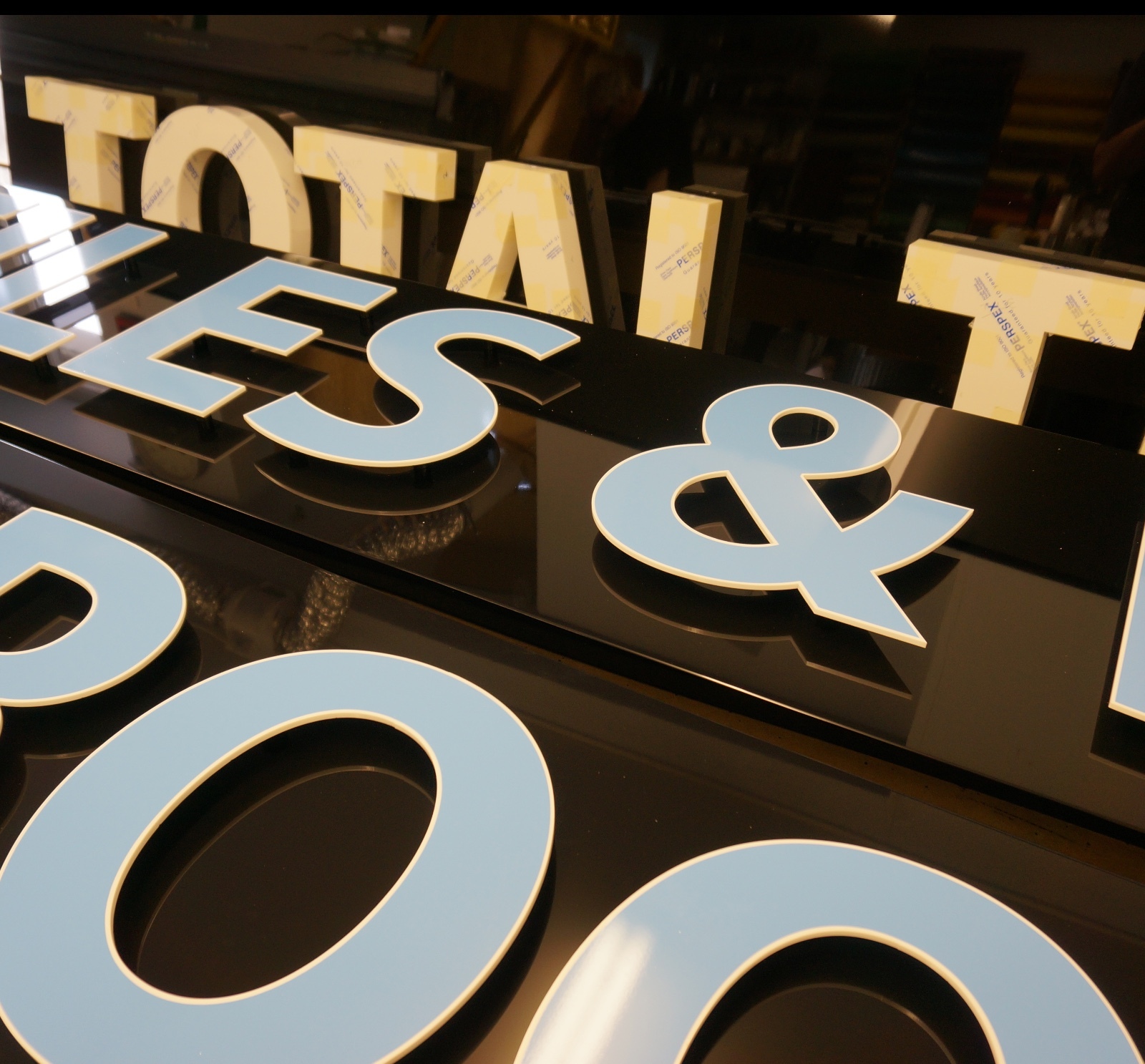 FLAT CUT ACRYLIC LETTERS SHOP SIGNS ANY SIZE OR FONT free standoffs ...