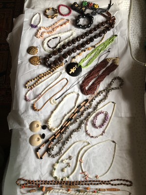 Vtg 2 Now 30 Piece Boho Jewelry Lot; Ankh Seashells Lei Beaded ...