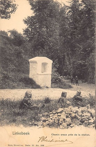 België - LINKEBEEK (Vl. Br.) Verzonken pad vlakbij het station - Chemin ...