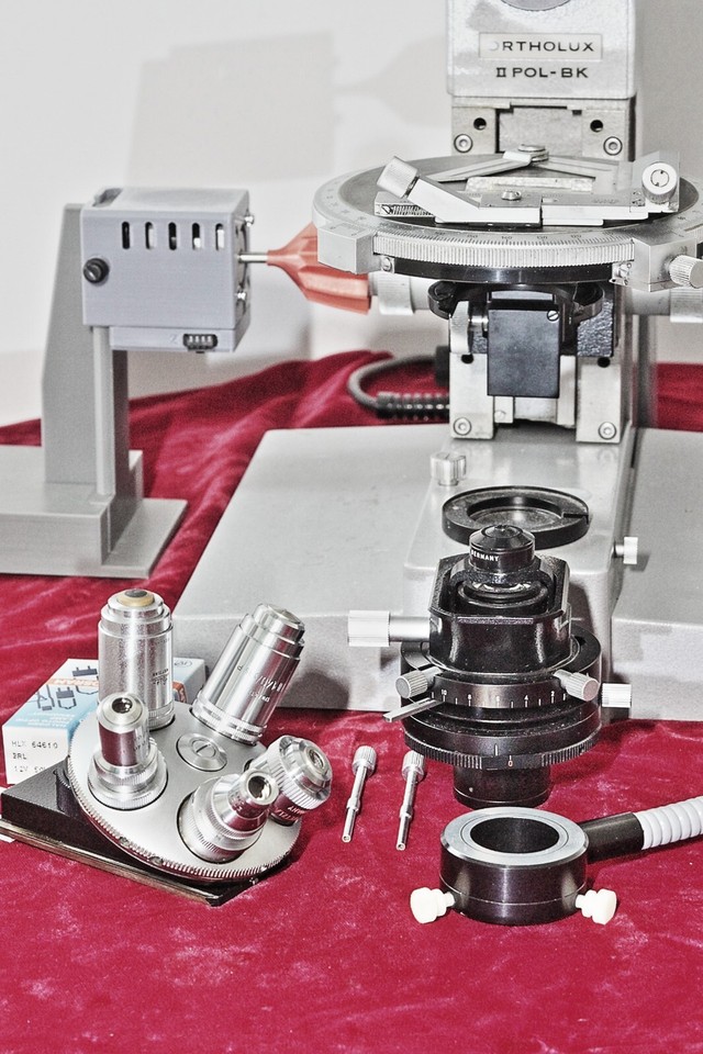 E. LEITZ ORTHOLUX II-P0L BK PETROGRAPHIC MICROSCOPE FOR DIGITAL ...