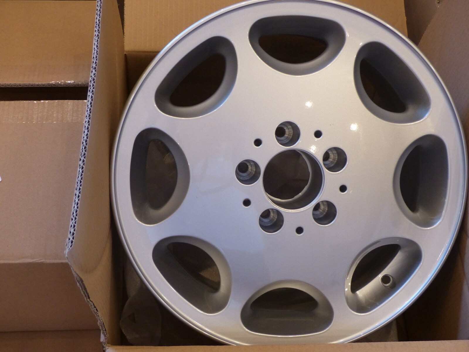 original 8-Loch Alu Felgen Mercedes SL R129 W129 W124 500E silber neu 8 ...