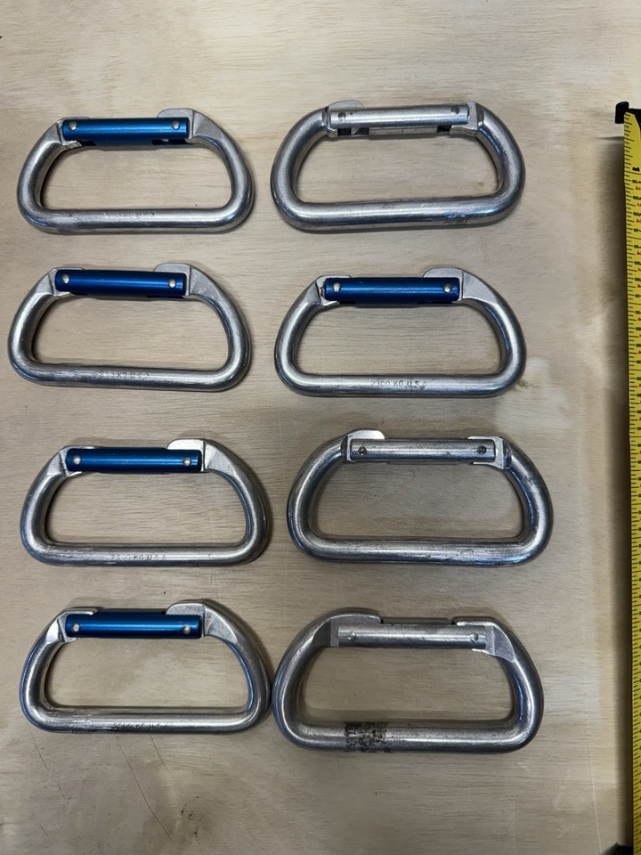 8 REI Mountain Climbing D Carabiners 23k | eBay