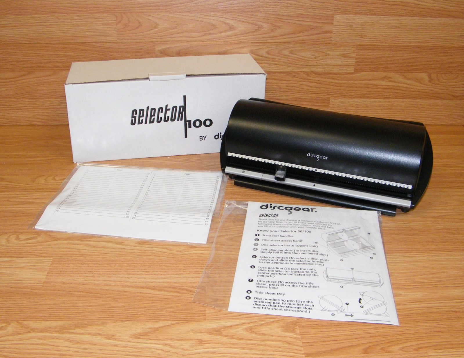 Discgear Selector 100 - CD Disc Retrieval System w/ Index Catalog **NEW ...