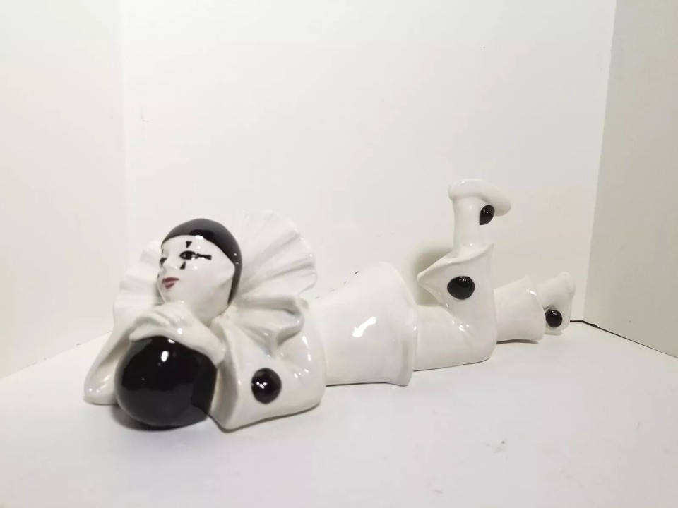 11" Taste Setter Sigma Harlequin Pierrot Clown Mime Figurine Laying ...