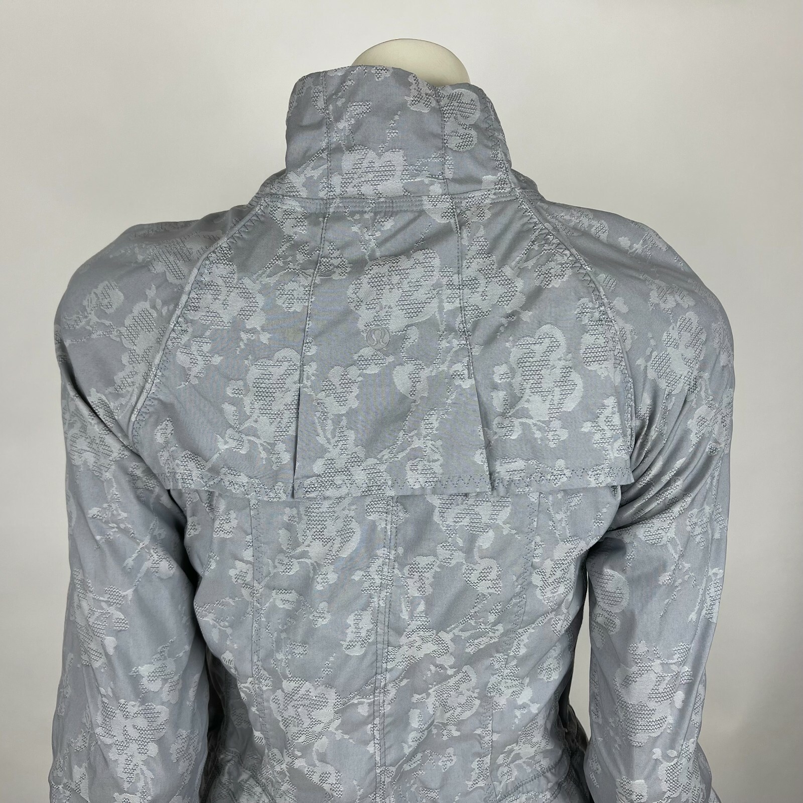 Lululemon Run Travel to Track Jacket Floral Jacquard … - Gem