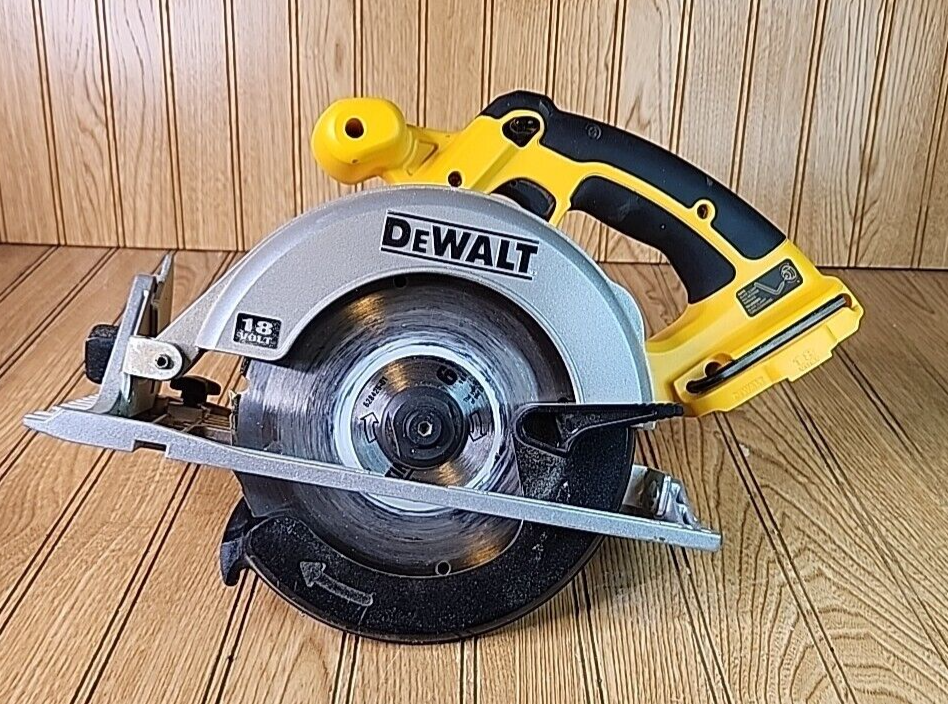 DEWALT DC390 6-1/2" 18V Cordless Circular Saw with Case No Battery ...