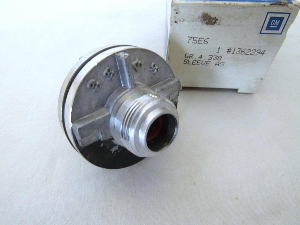 NOS 1965-79 Chevy Pontiac Olds SS GTO 442 TH400 Speedo Gear Sleeve GM ...