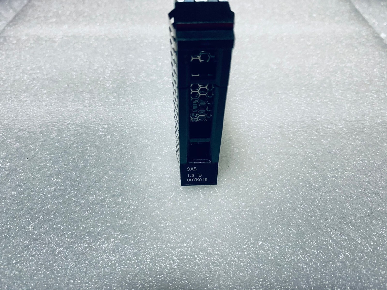 Lenovo 00YK016 ThinkSystem 1.2TB 10K SAS 12Gb/s 512N 2.5in 7XB7A00027 ...