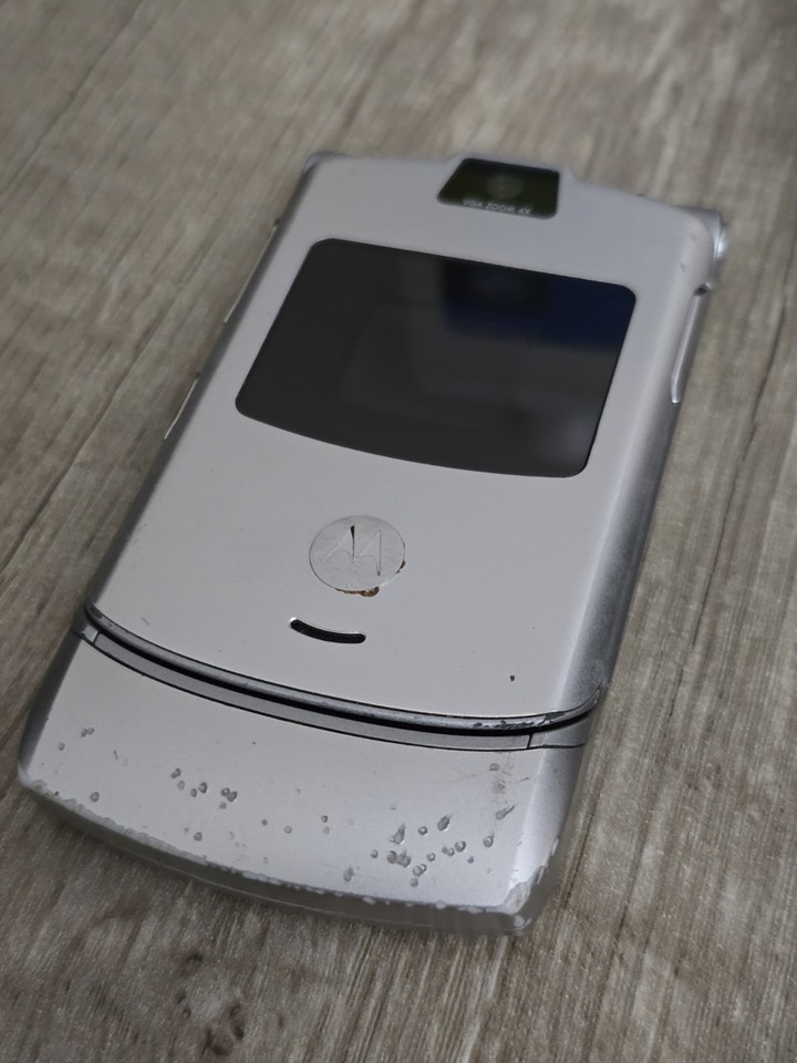 Motorola RAZR / Razor V3m - Silver and Black ( Verizon ) Cellular Flip ...