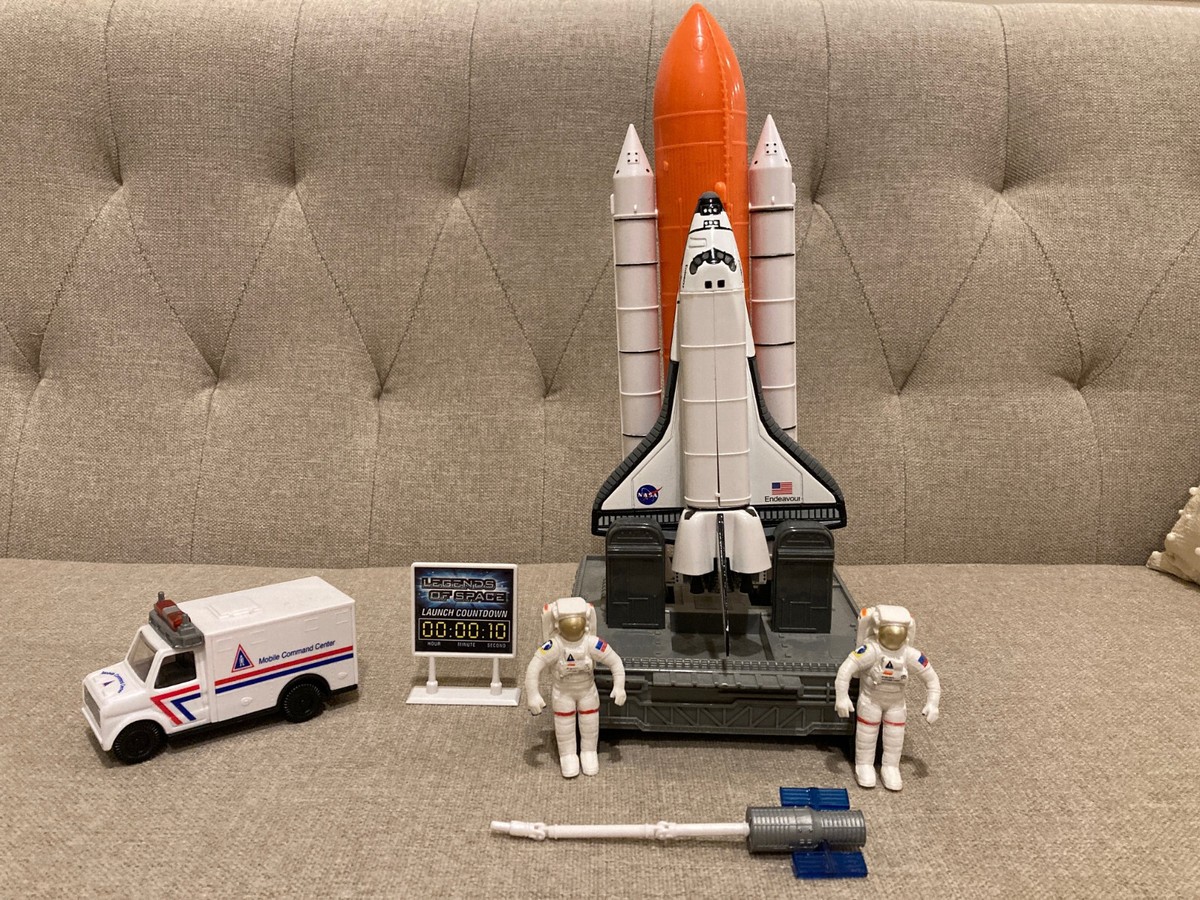 Space Shuttle Launch Countdown 410+ Space Launch Countdown Stock