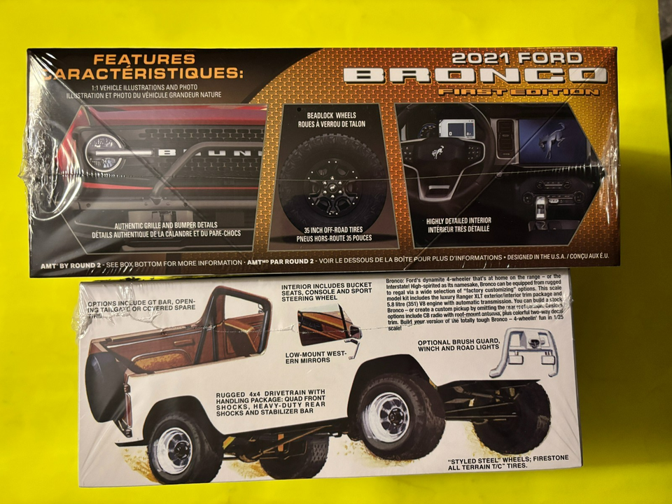 PAIR OF FORD BRONCO MODEL KITS-OLD & NEW 2021-80S AMT 1/25 SCALE NEW ...