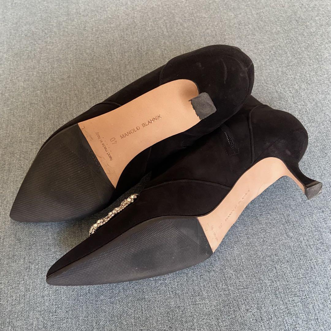 MANOLO BLAHNIK BAYLOW JEWEL Black Suede Ankle Boots Side MANOLO BLAHNIK BAYLOW JEWEL Black Suede Ankle Boots Side