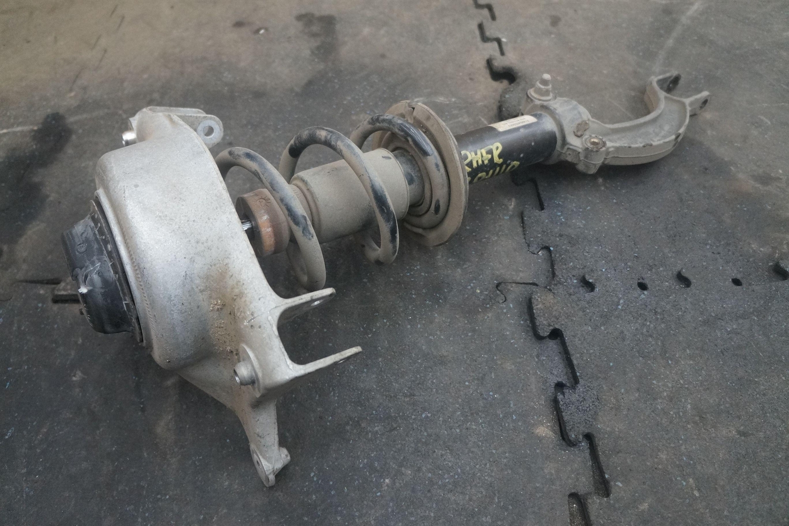 Front Suspension Right Shock Absorber Spring Coil Strut Oem Audi Rs5 ...