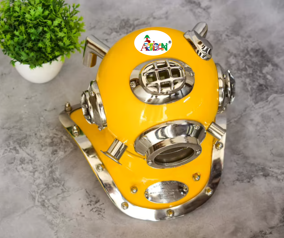 Nautical diving helmet décor, a scuba diver's hat replica. Sea themed ...