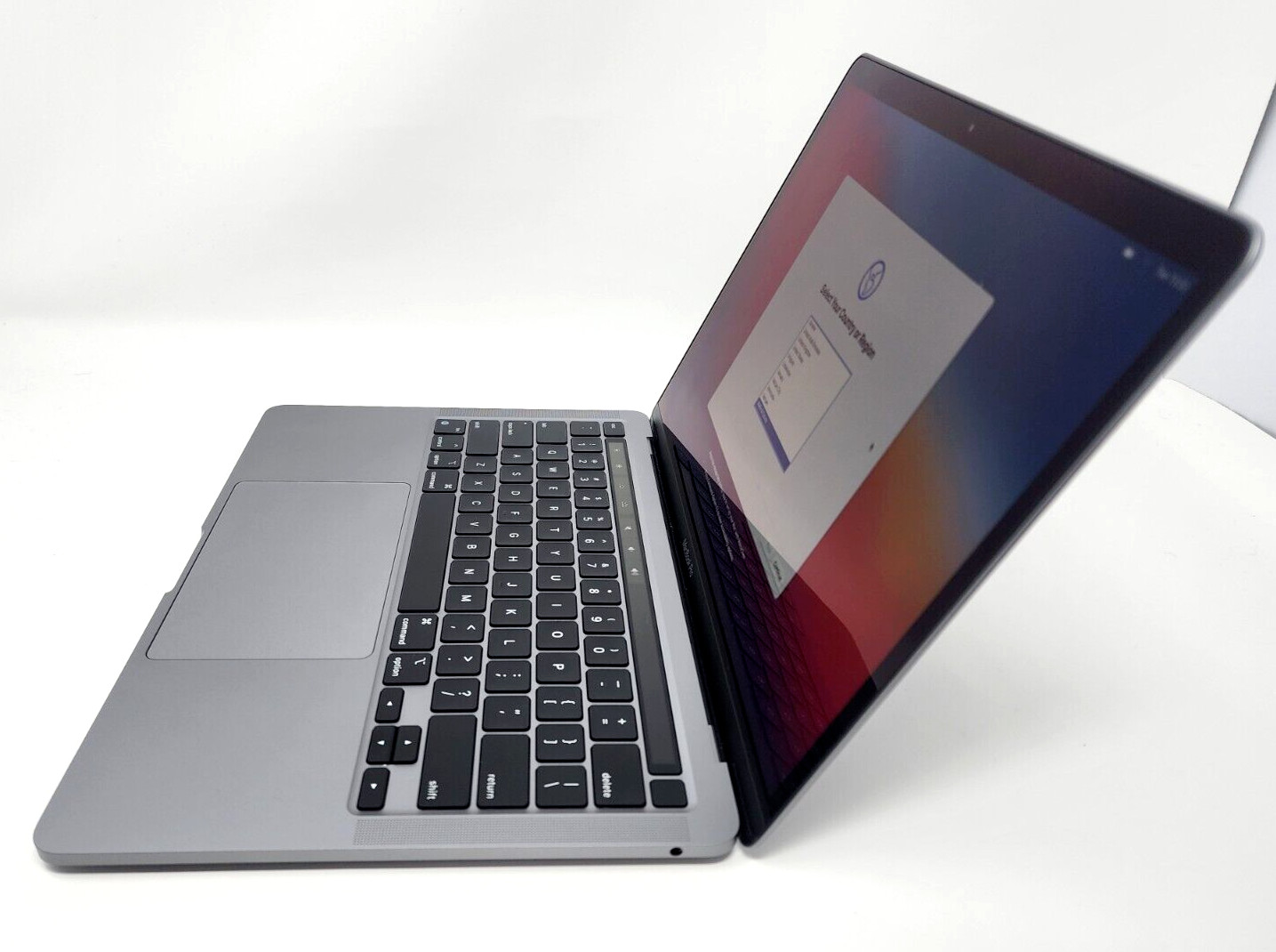 NEW OPEN BOX MacBook Pro 13 inch M2 256GB SSD + 16GB RAM - 3 Cycles 2022