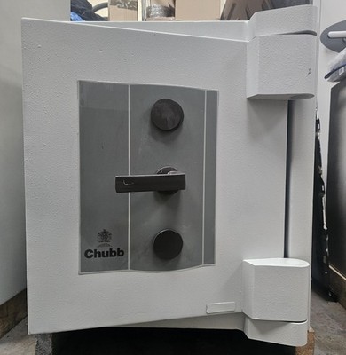 Chubb Eurosafe refurbished Grade 3 safe, 35k Cash - 350kJewellery Rated ...