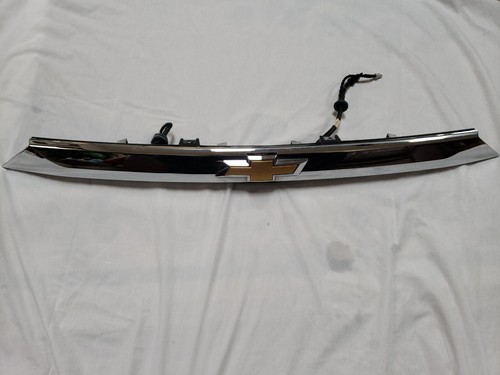 2018-19 Chevrolet Traverse OEM Rear Lifgate Chrome Molding ASSEMBLY W ...