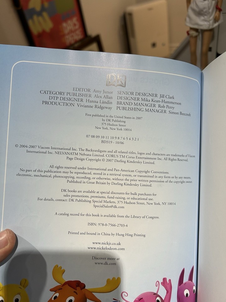 Backyardigans: The Essential Guide (DK Essential Guides) - Hardcover ...