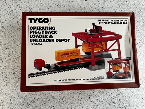 HO Scale Tyco Operating Piggyback Loader & Unloaded Depot, Original | eBay
