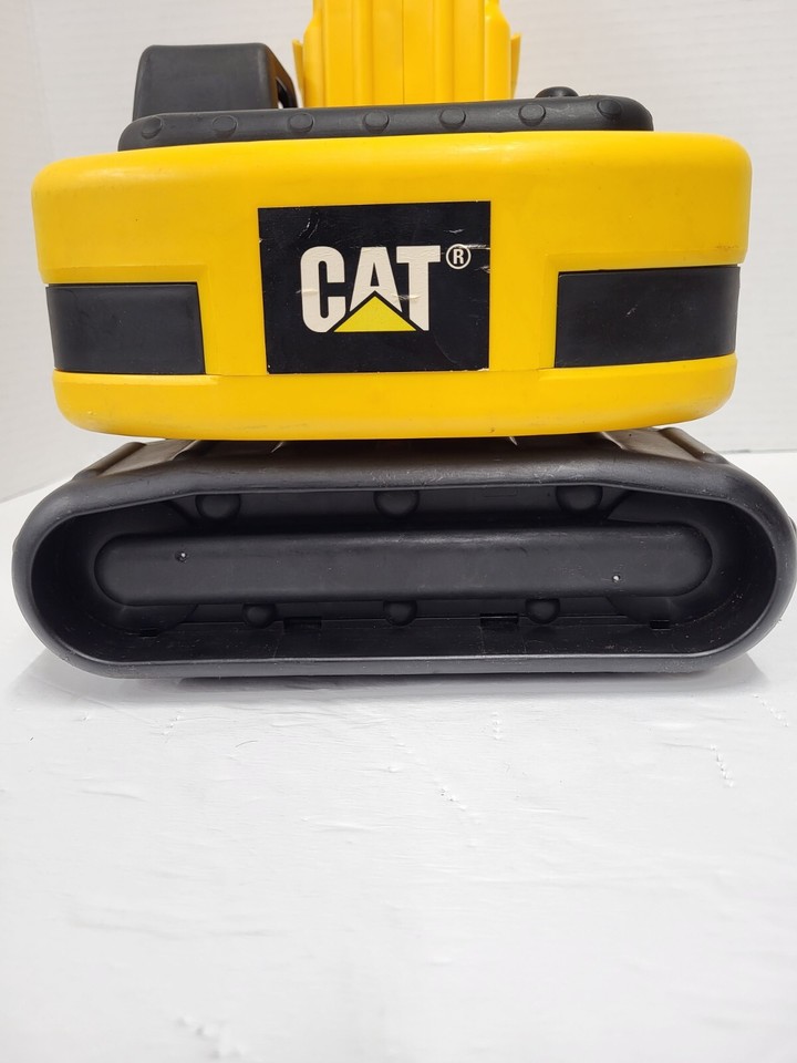 Yellow CAT Backhoe CONSTRUCTION model VEHICLE by TOY STATE INDUSTRIAL ...