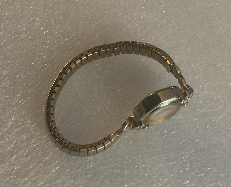 Collezie Women Quartz Wristwatch Round Dial Stretch Metal Band - Needs ...