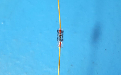 (4 PCS) Axial Silicon Zener Diode, JANTX 1N751A, MOTOROLA, GOLD LEADS ...