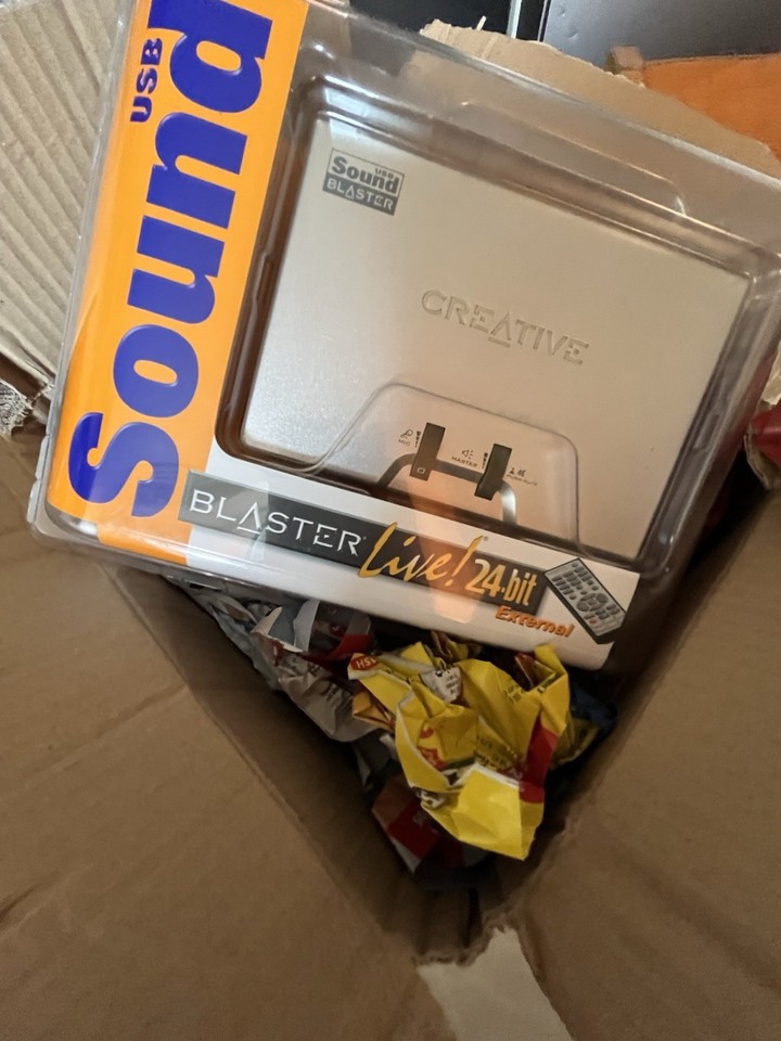 Creative Sound Blaster Live! 24-Bit Extern, Modell SB0490 كرت فضي ...