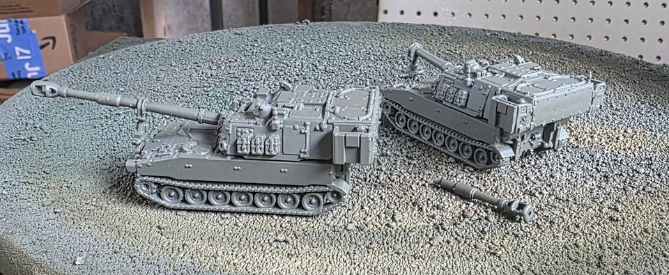 One HO 1/87 scale M109a6 Paladin SPA flat car load Olive Drab! EXCLUSIVE! | eBay