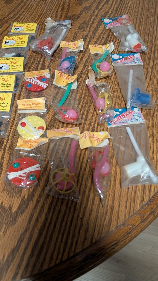 Vtg Lot of 50Pcs - Parachutist , Spunky Dogs, Whist Wizzer, Bubble Pipe ...