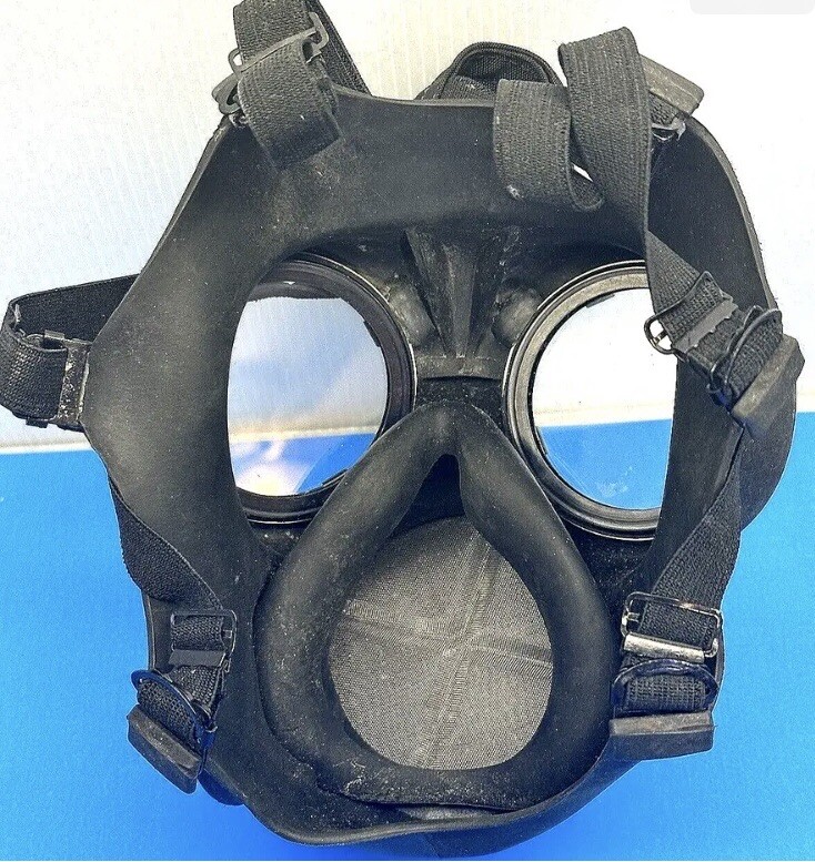 CANADIAN NOS C3 Military Surplus GAS MASK W/unused & SEALED Filter ...
