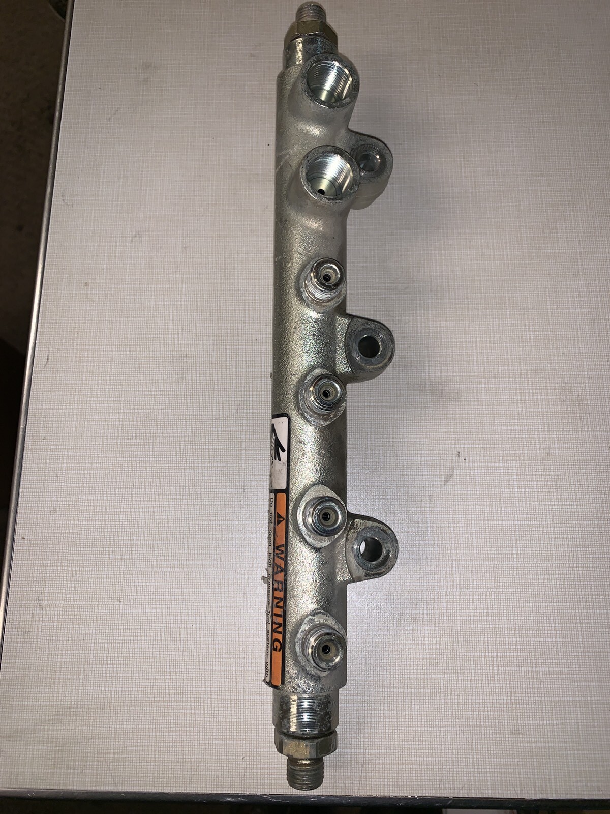 Cummins BOSCH Common Rail Fuel Distributor Pipe 3977530;0445226042 OEM ...