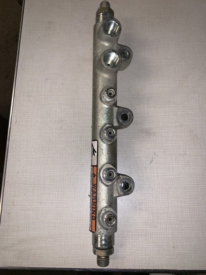 Cummins BOSCH Common Rail Fuel Distributor Pipe 3977530;0445226042 OEM ...