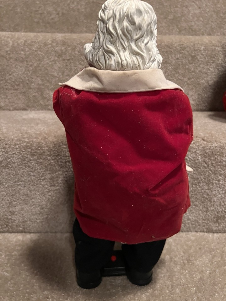 Animated Santa Claus Figurine Plaing A Saxophone VTG | eBay